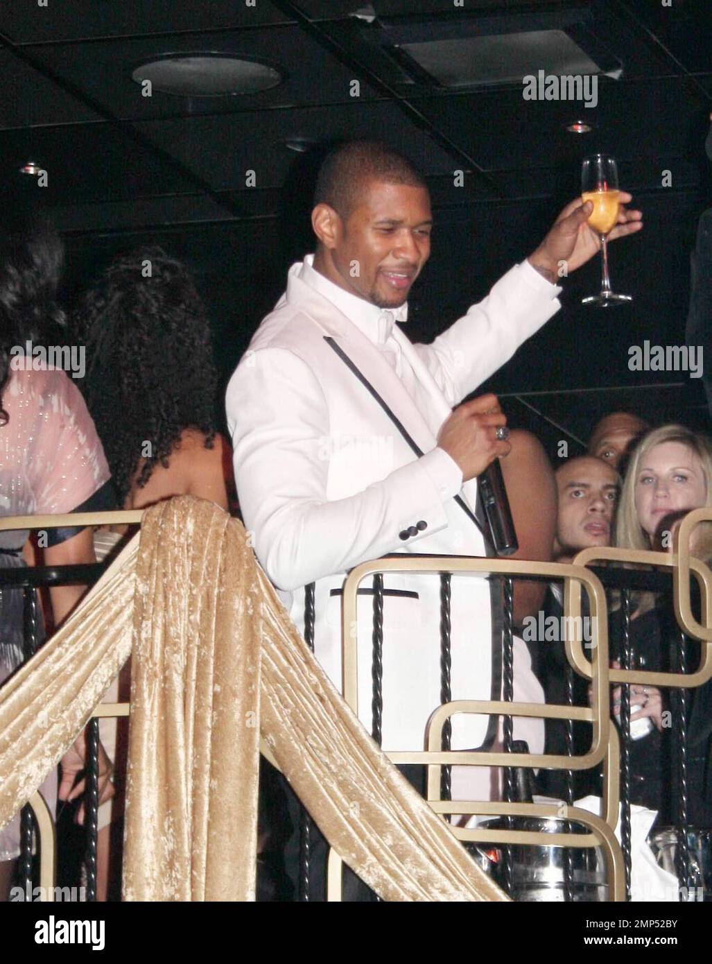 Exclusive!! Singer Usher hosts New Years Eve at Bank nightclub inside ...