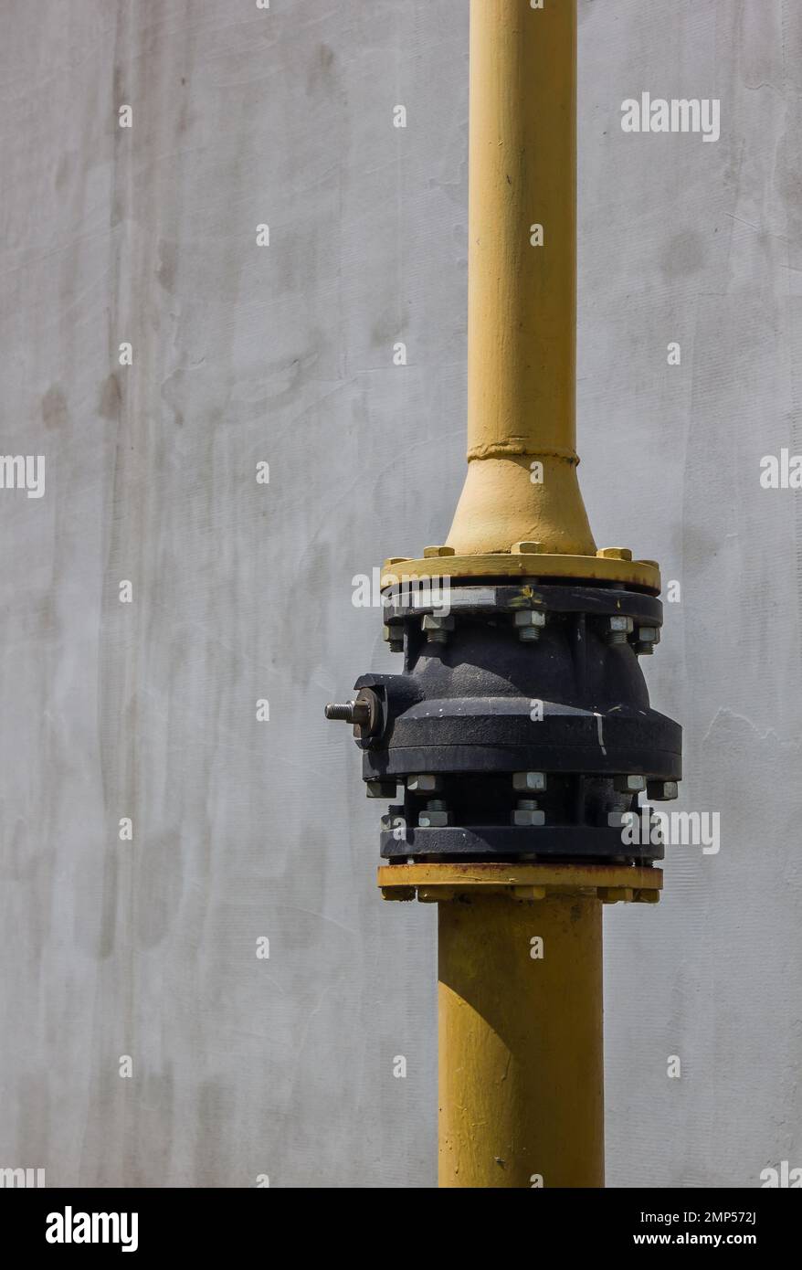 Industrial iron structures hi-res stock photography and images - Alamy