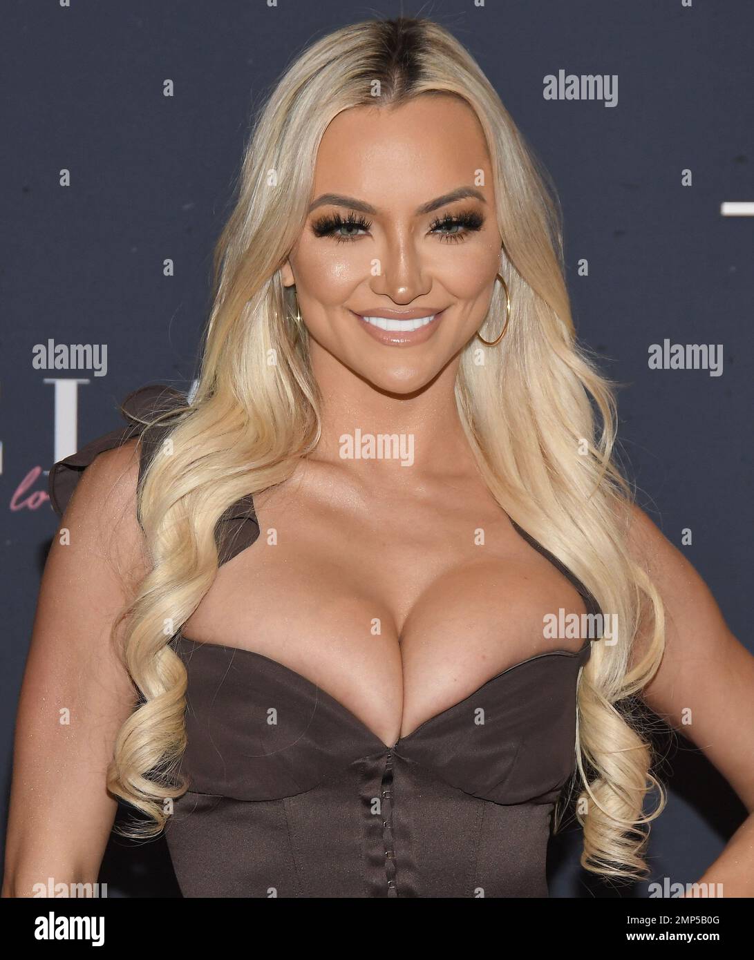 Los Angeles, USA. 30th Jan, 2023. Lindsey Pelas arrives at the Netflix Documentary PAMELA, A ...