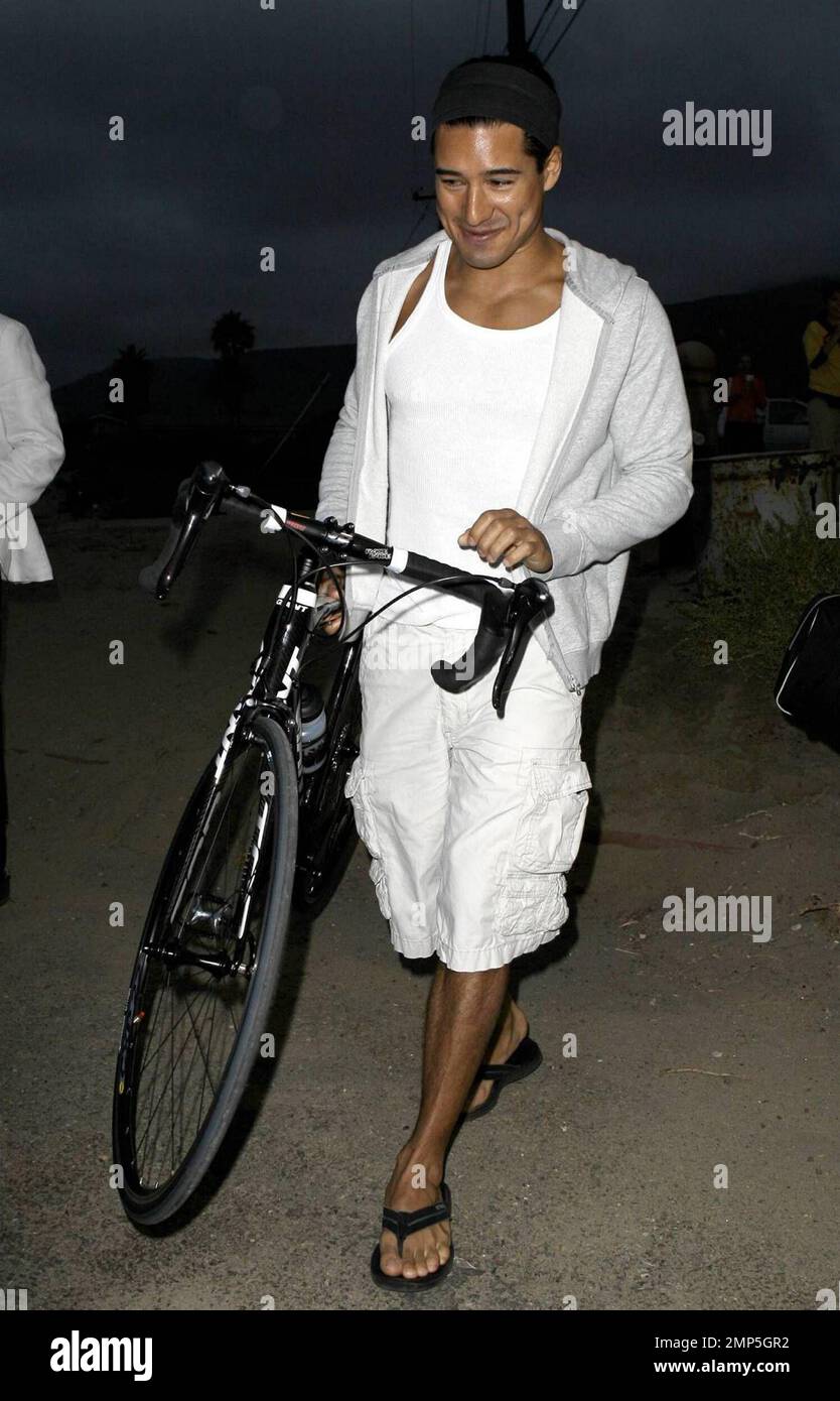 Mario Lopez competes in the Nautica Malibu Triathlon in Malibu, CA. 9 ...