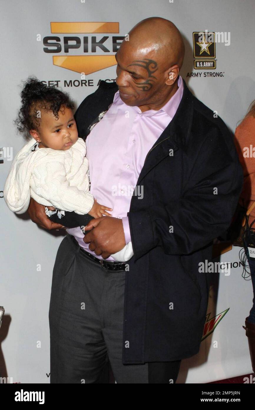 Mike Tyson with family at Spike TV's Video Game Awards 2009. Los ...