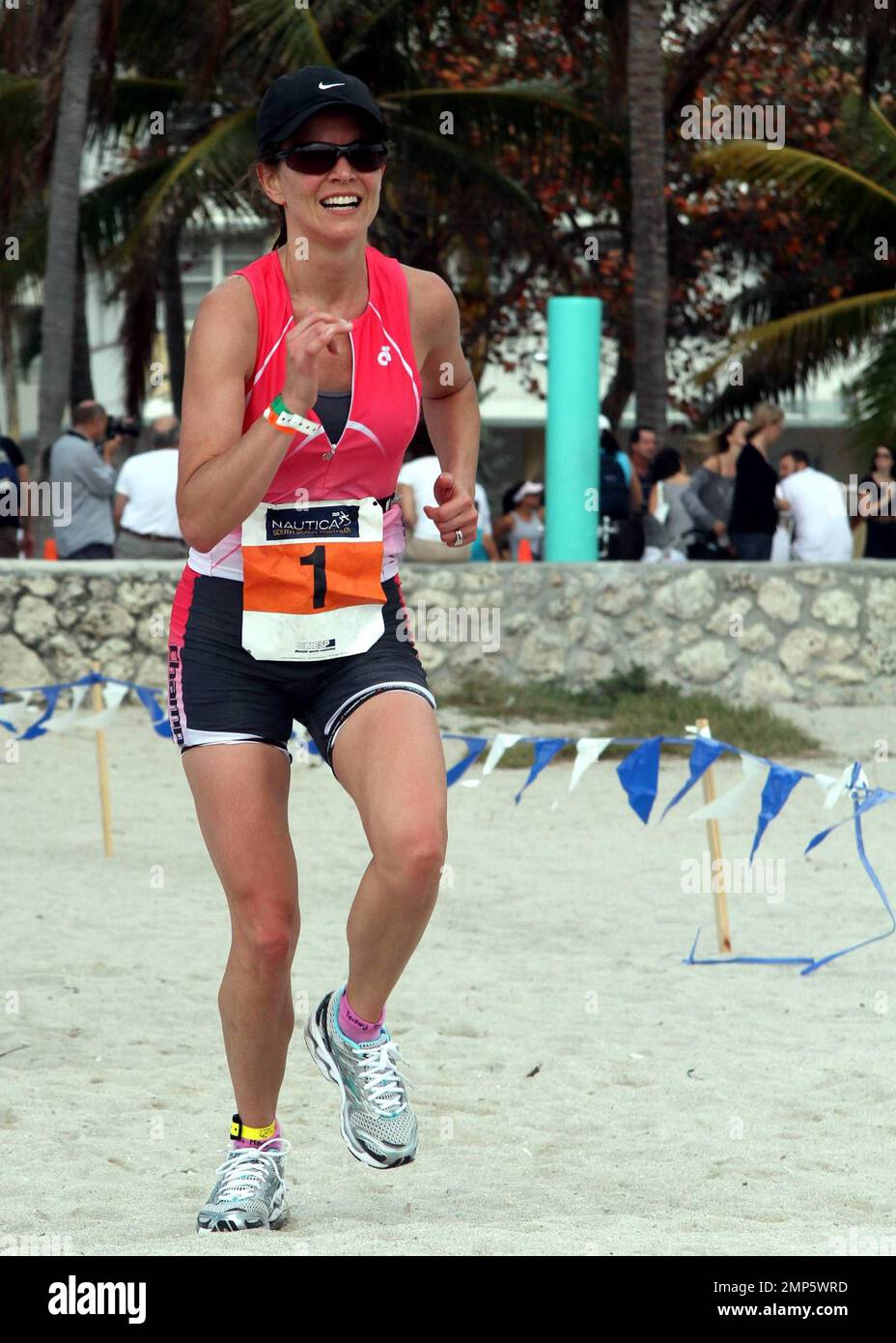 Natalie Morales Running Who Is The Talk Star Natalie Morales? | The US