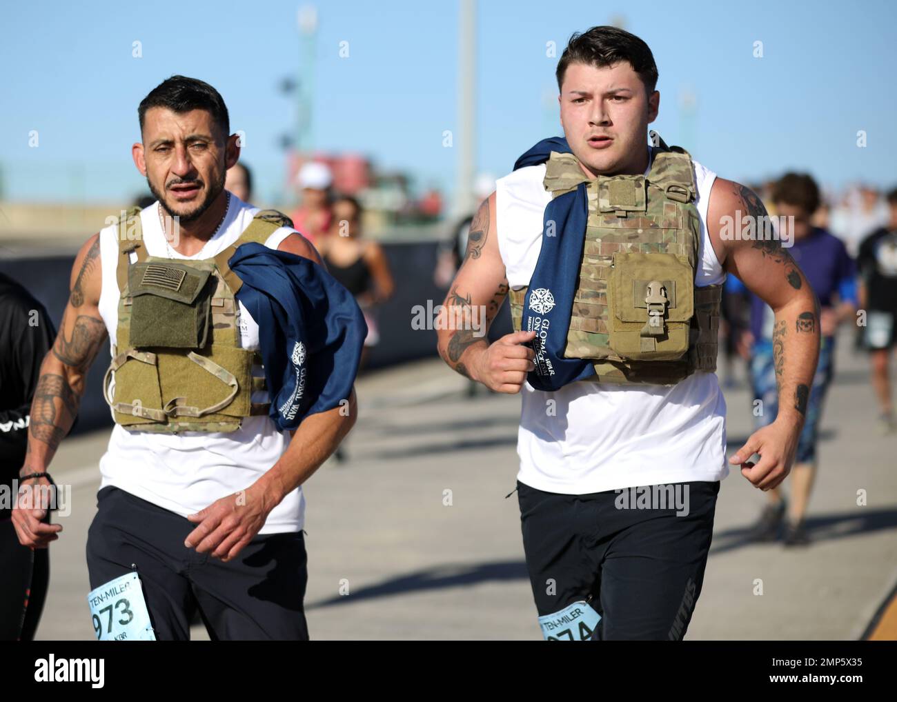 Participants compete in the 38th Annual Army Ten-Miler in Washington D ...