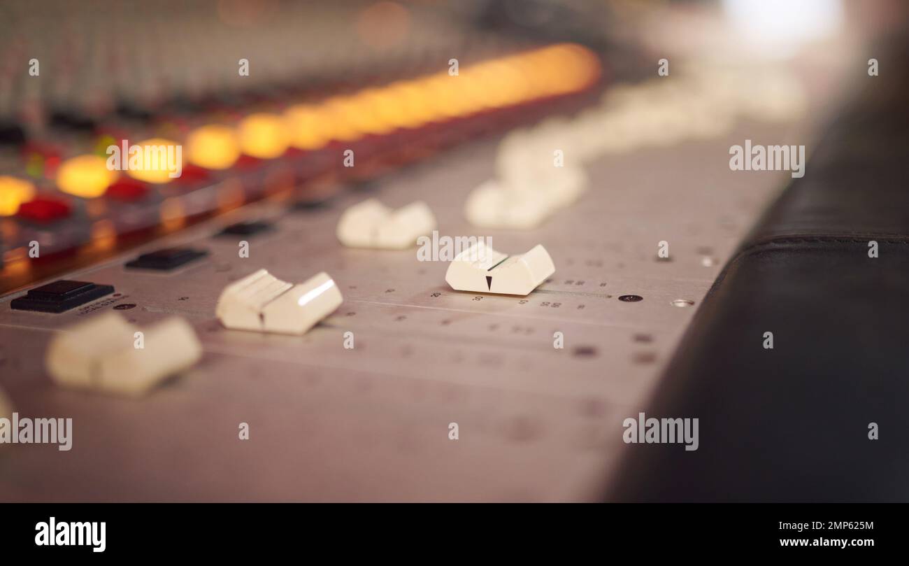 Live broadcast mixer hi-res stock photography and images - Alamy