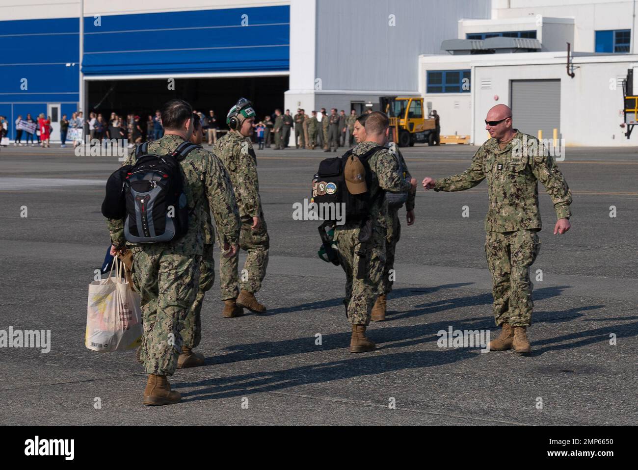 221009-N-AN659-2033 – Master Chief Aircraft Maintenanceman David ...