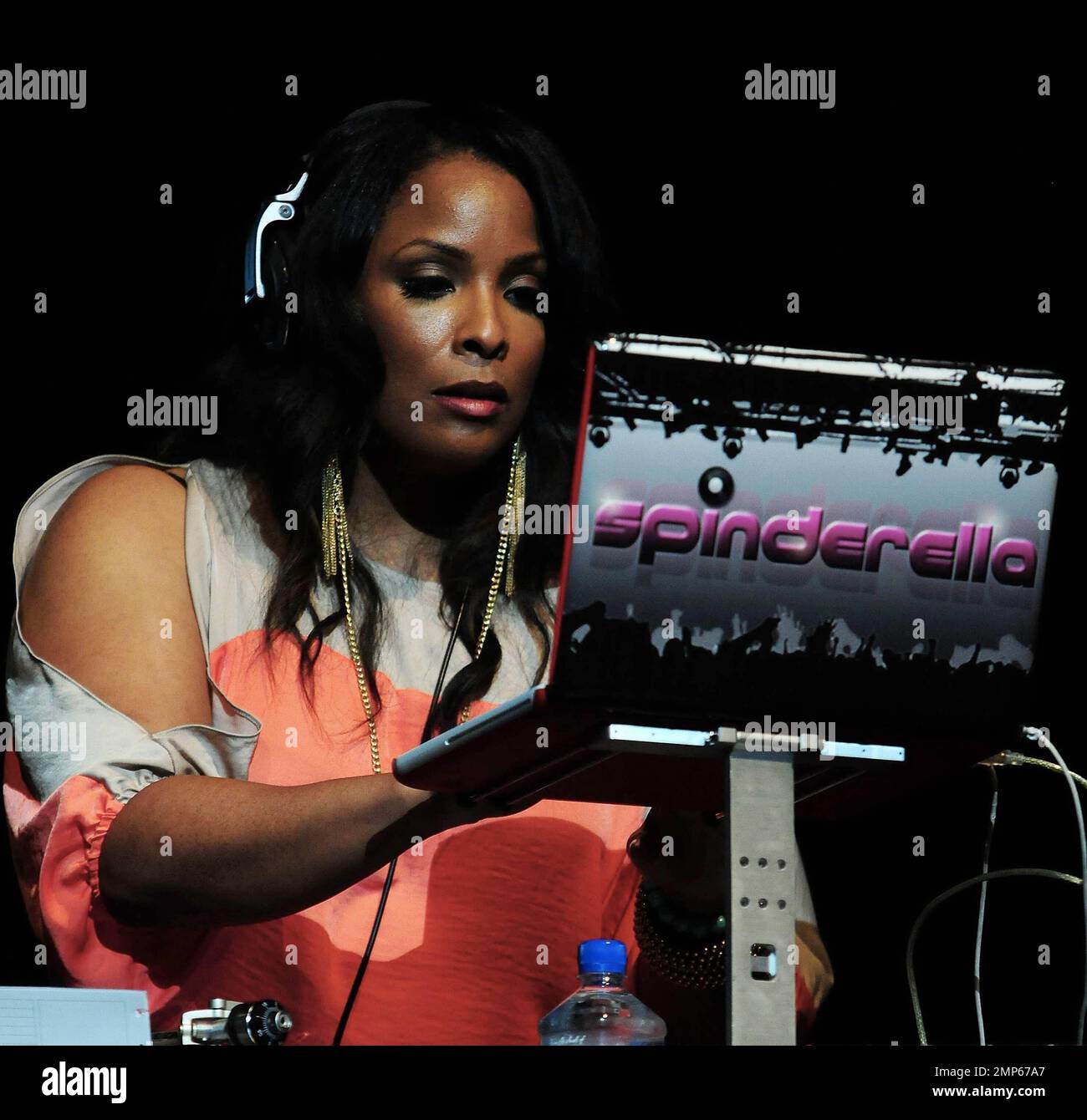 Dj spinderella hi-res stock photography and images - Alamy