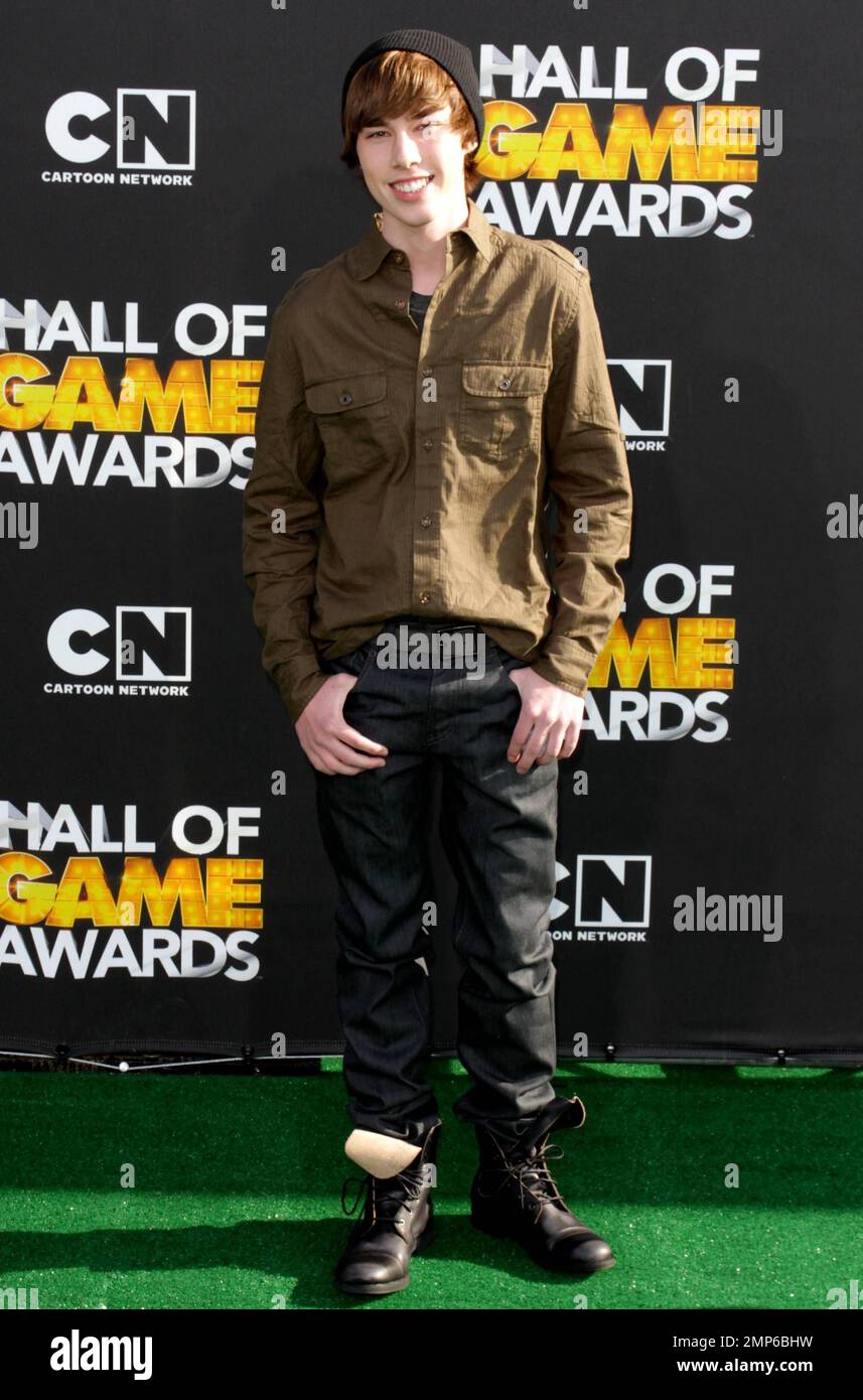 Actor Noah Crawford arriving at the Cartoon Network's "Hall Of Game ...
