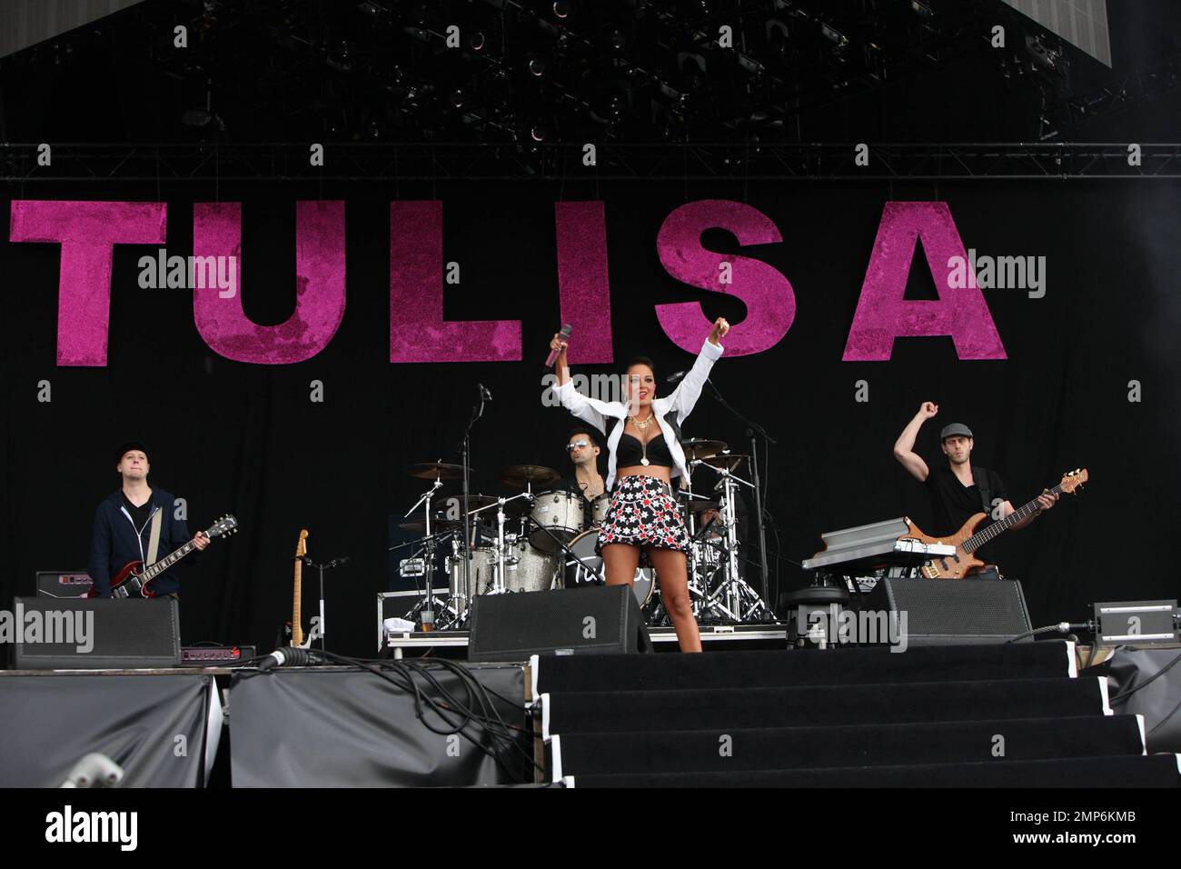 Tulisa Contostavlos performs live on day two of Barclaycard Wireless ...