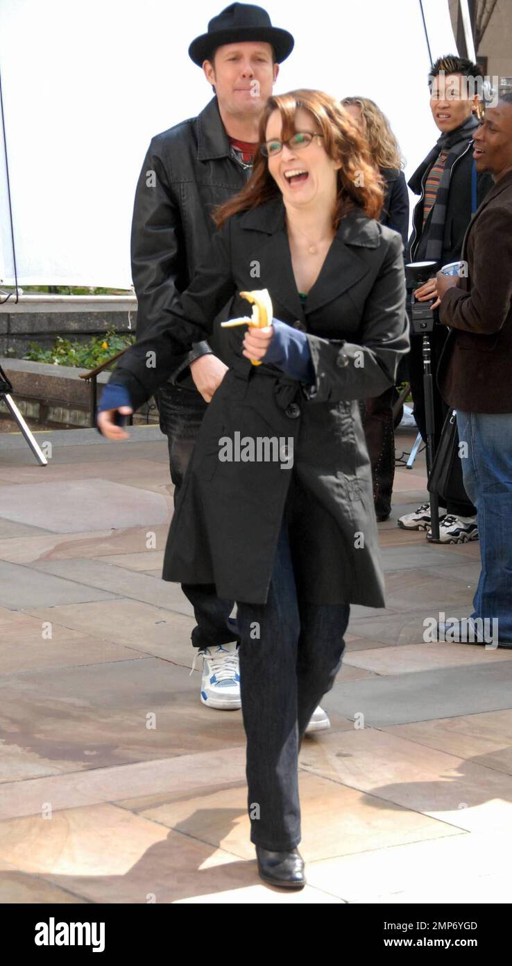 Tina Fey and Dean Winters film the television show "30 Rock" at ...