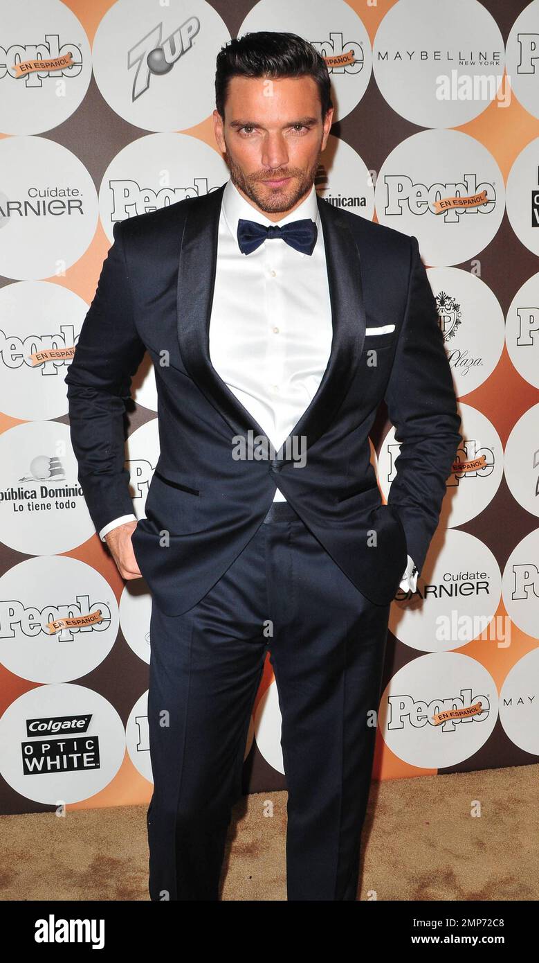Julian Gil attends the People En Espa–ol's '50 Most Beautiful' Event ...