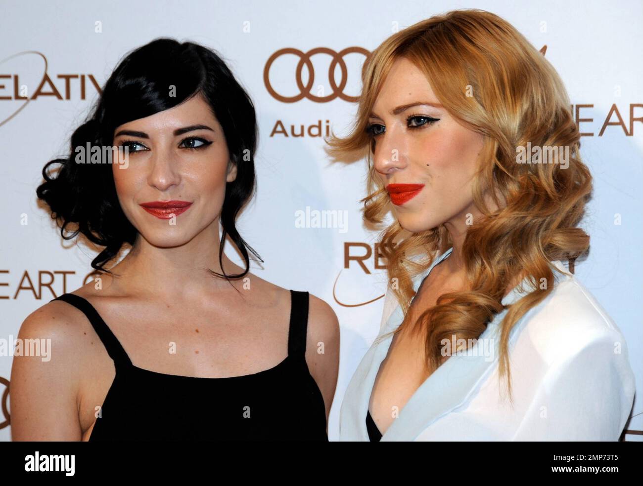 Lisa Origliasso (L) and Jessica Origliasso of the Veronicas arrive at ...