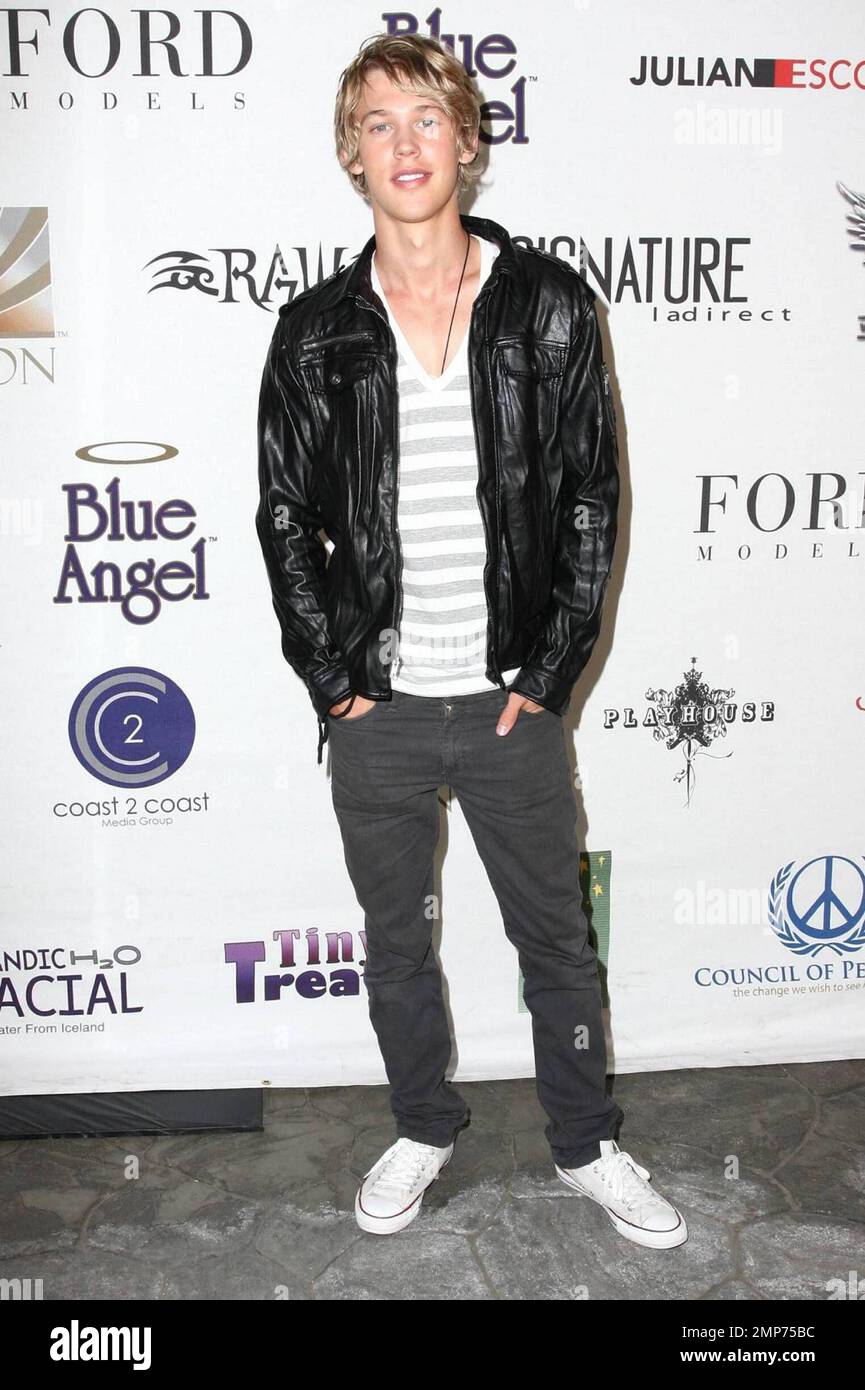 Austin Butler at the Icon 737 VIP Launch Party at the Van Nuys Airport ...