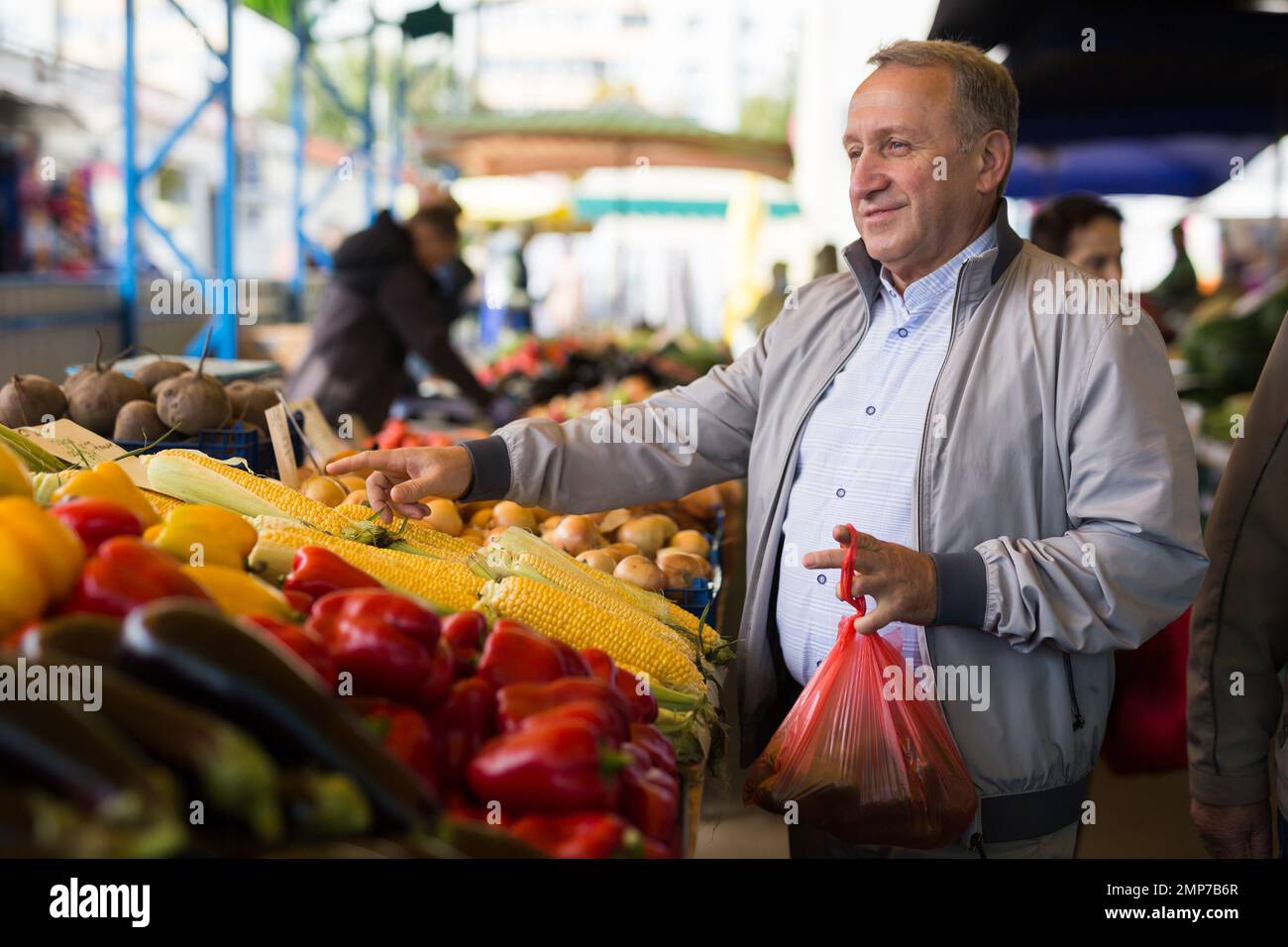 Man choosing vegetables in hi-res stock photography and images - Alamy