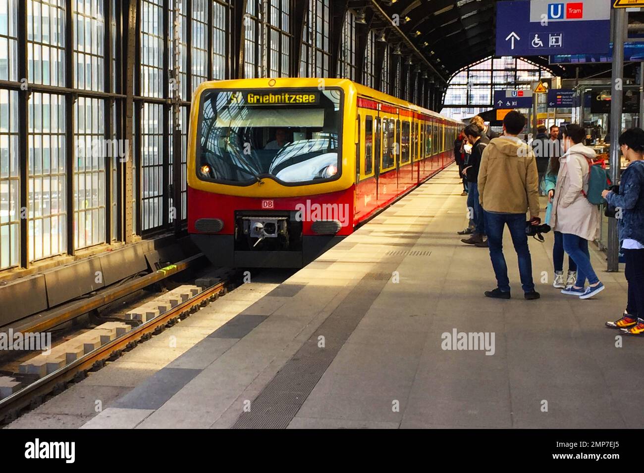 Silhouette subway station berlin hi-res stock photography and images ...