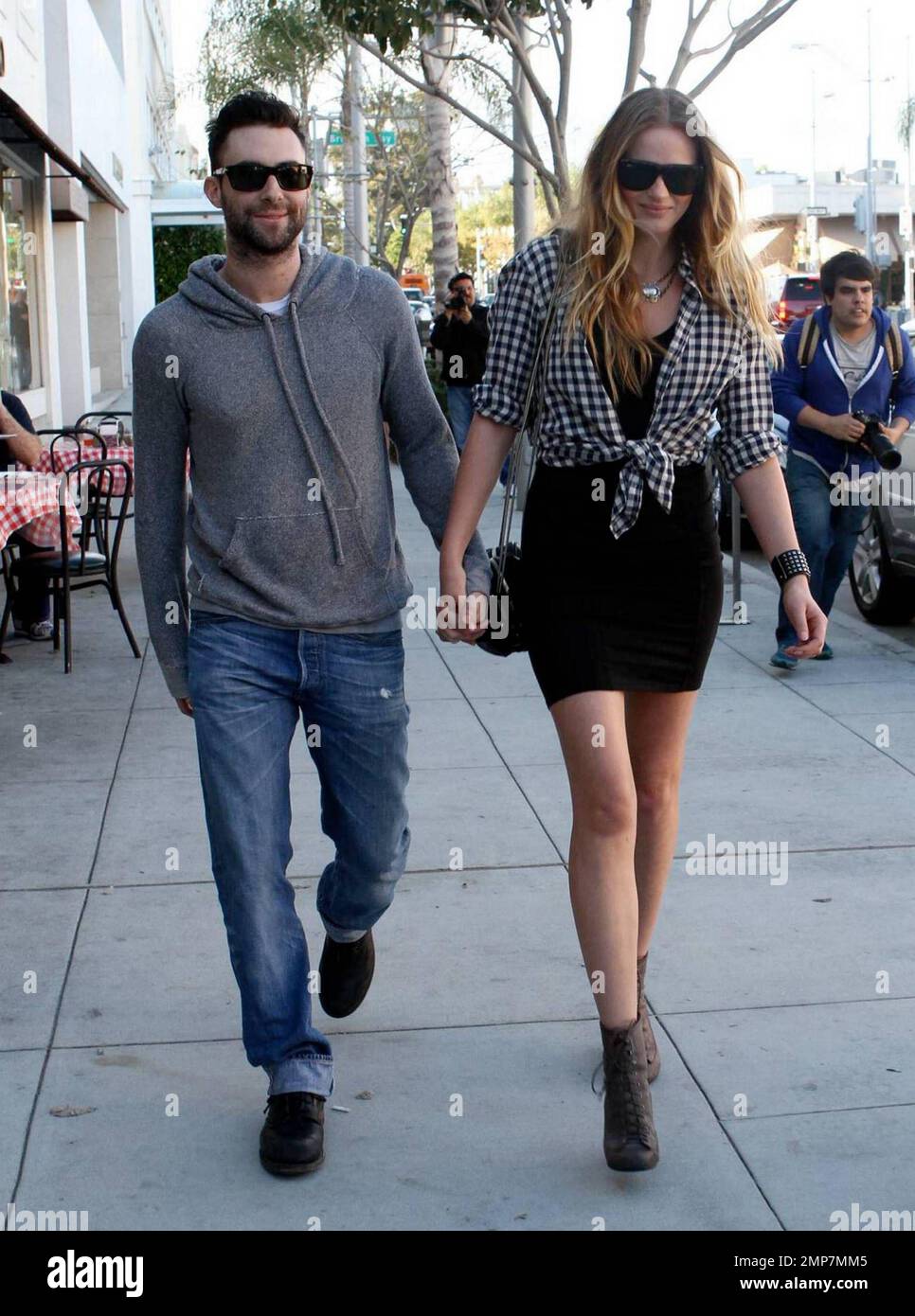 Adam Levine and girlfriend leave Il Pastaio after lunch together and ...