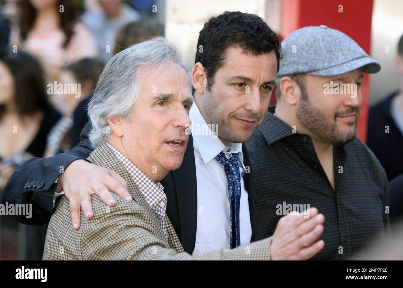 Henry winkler adam sandler kevin hi-res stock photography and images ...