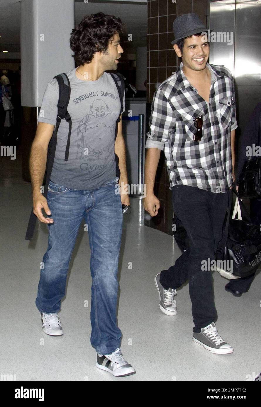 "Entourage" star and musician Adrian Grenier is spotted at Miami ...