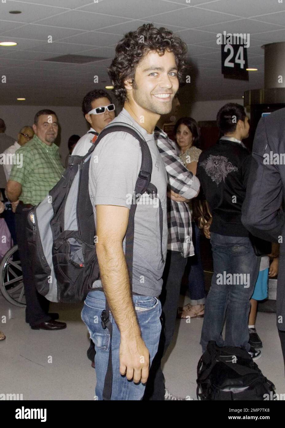 "Entourage" star and musician Adrian Grenier is spotted at Miami ...