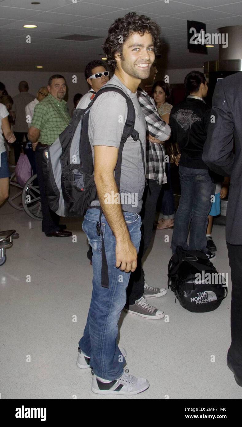 "Entourage" star and musician Adrian Grenier is spotted at Miami ...