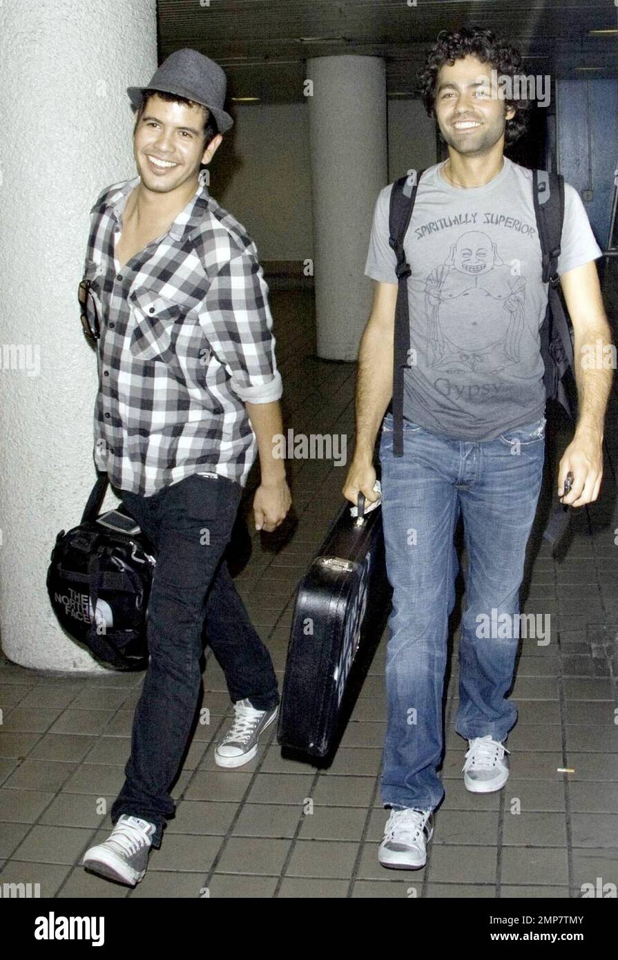 "Entourage" star and musician Adrian Grenier is spotted at Miami ...