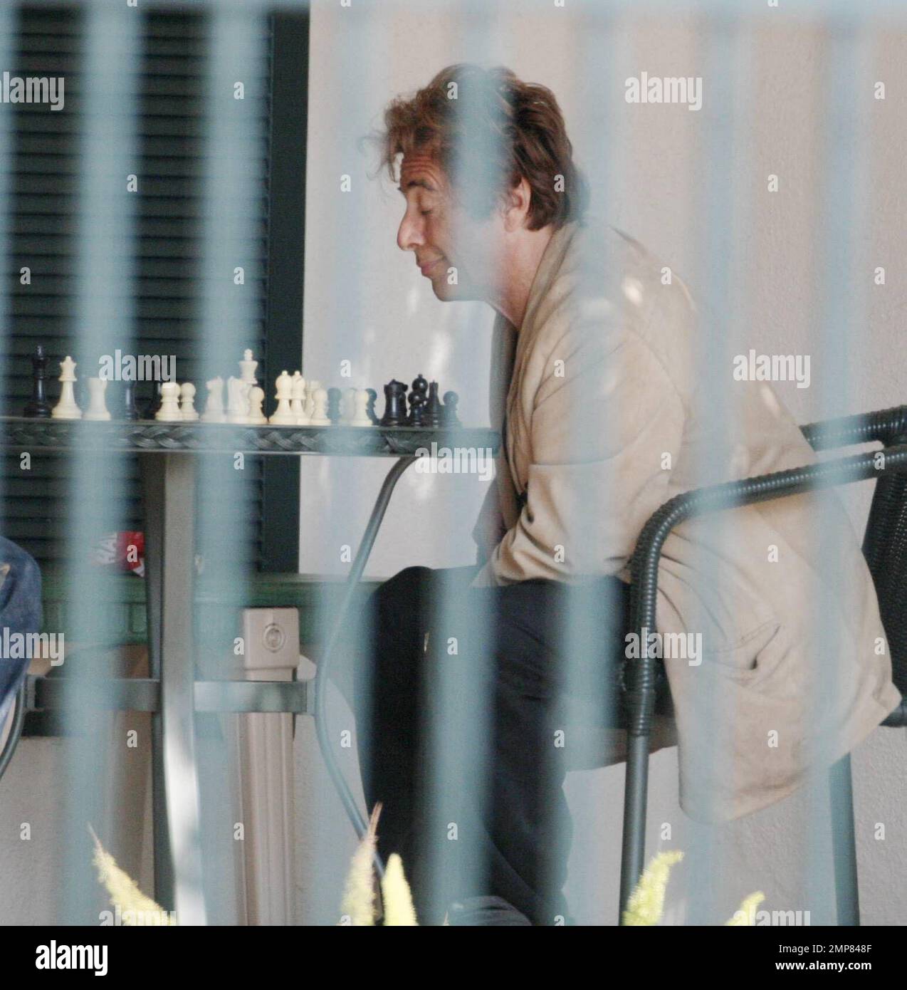 Exclusive!! Al Pacino plays a game of chess with a friend. The actor ...