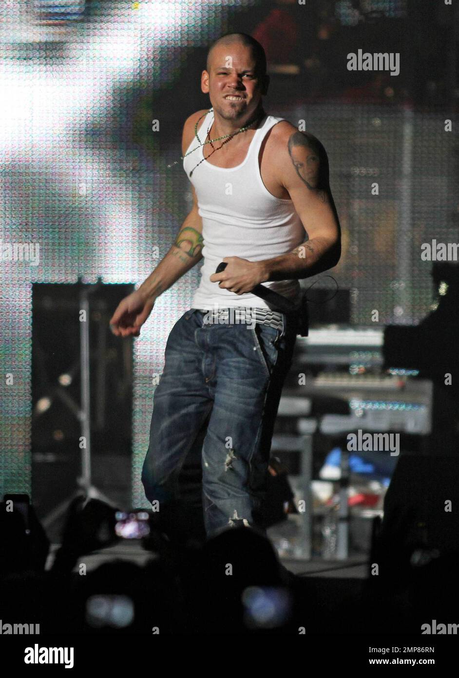 Latin Singer Alejandro Sans performs in concert at the American ...