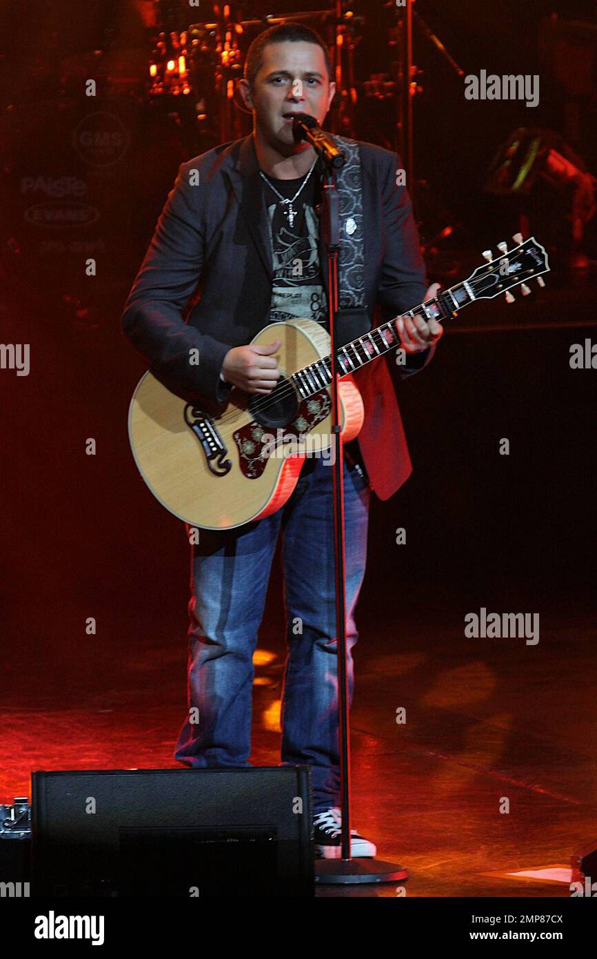 Latin pop singer Alejandro Sanz performs live at The Gibson ...