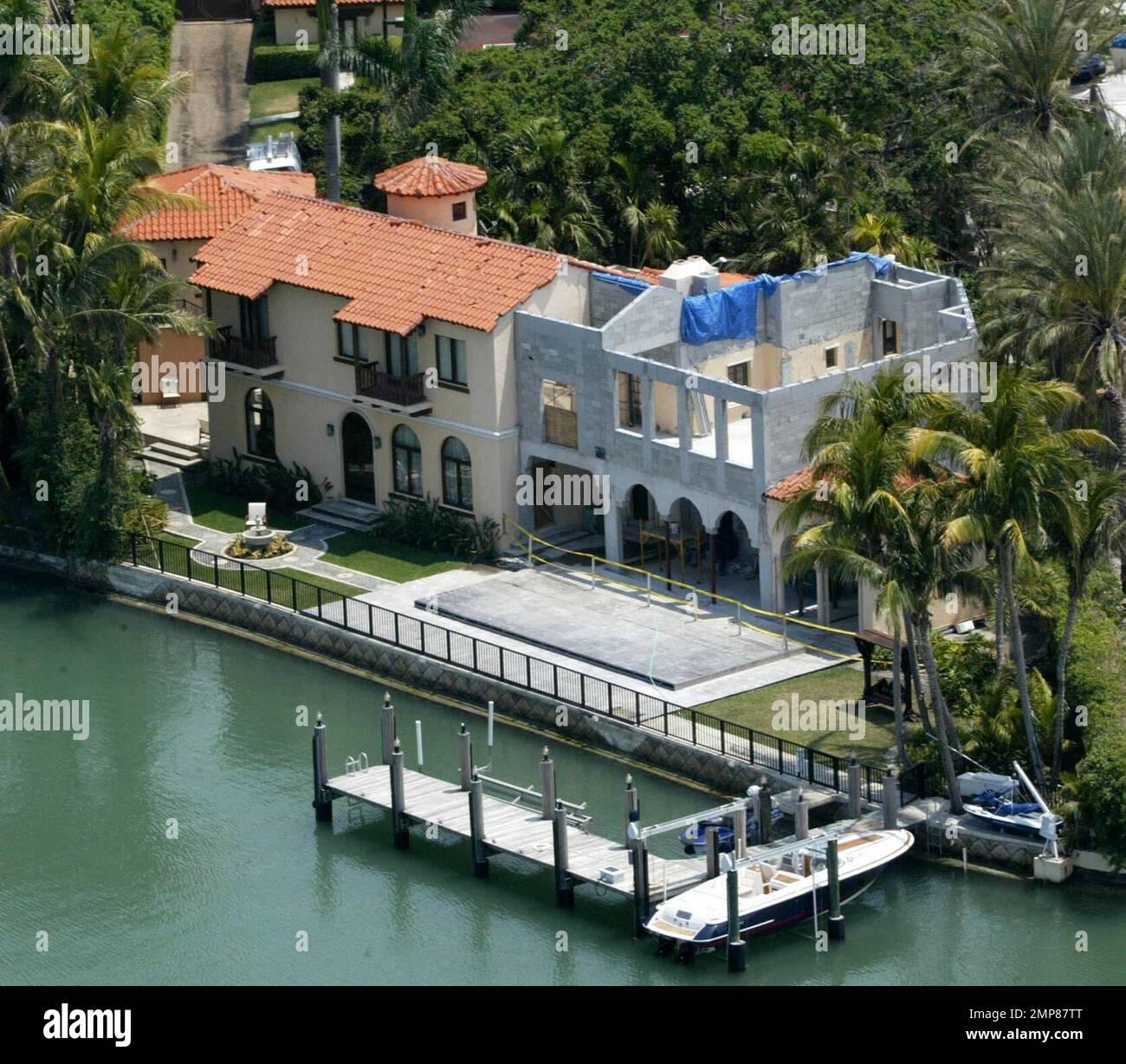 Exclusive!! Alejandro Sanz is having an extension put on his Miami ...