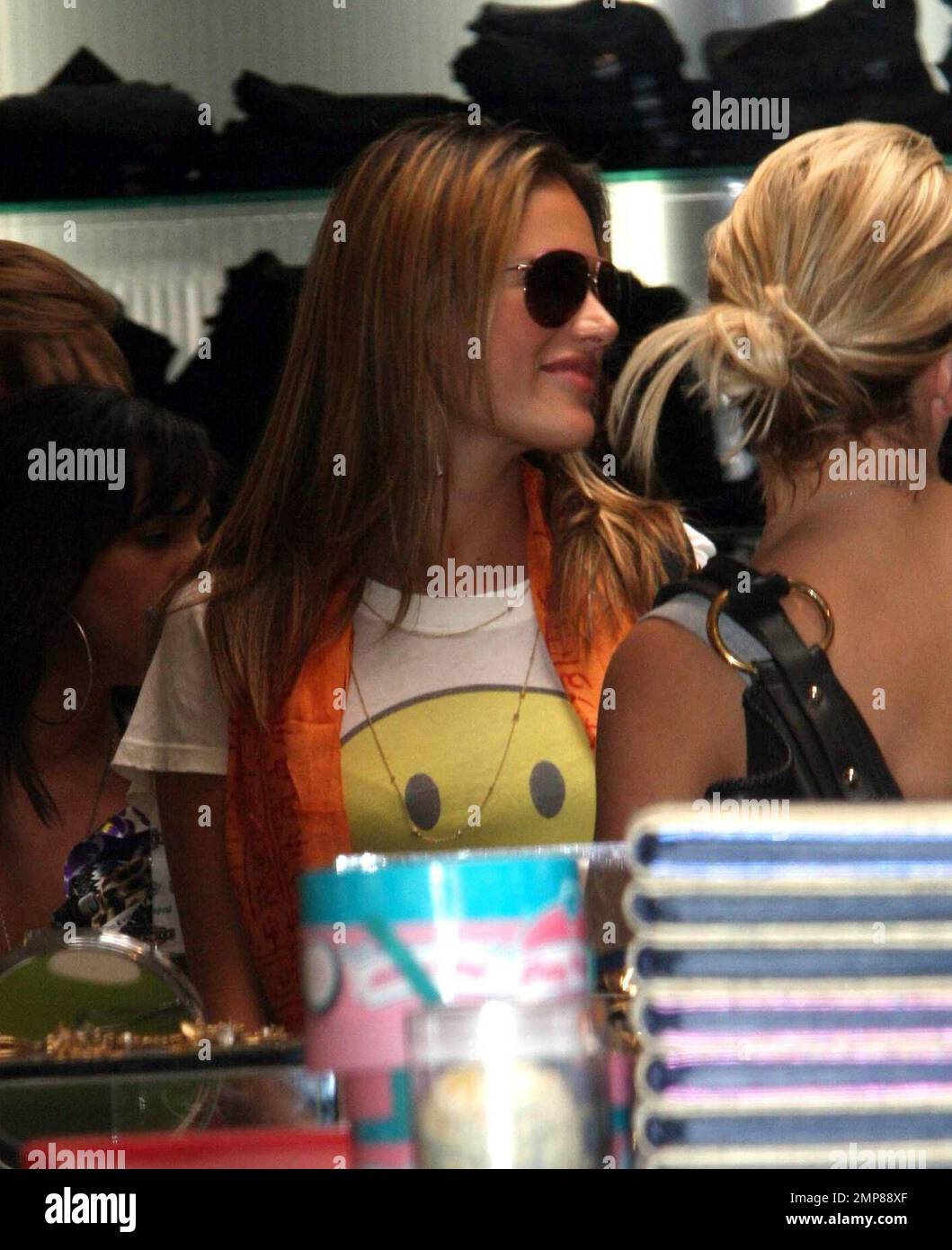 Victorias Secret Model Alessandra Ambrosia Shopped Kitsons On Robertson Blvd This Afternoon