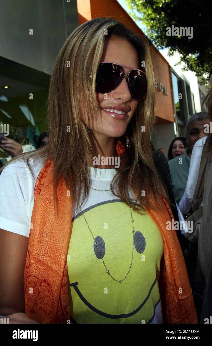 Victoria's Secret model Alessandra Ambrosia shopped Kitsons on Robertson Blvd. this afternoon ...