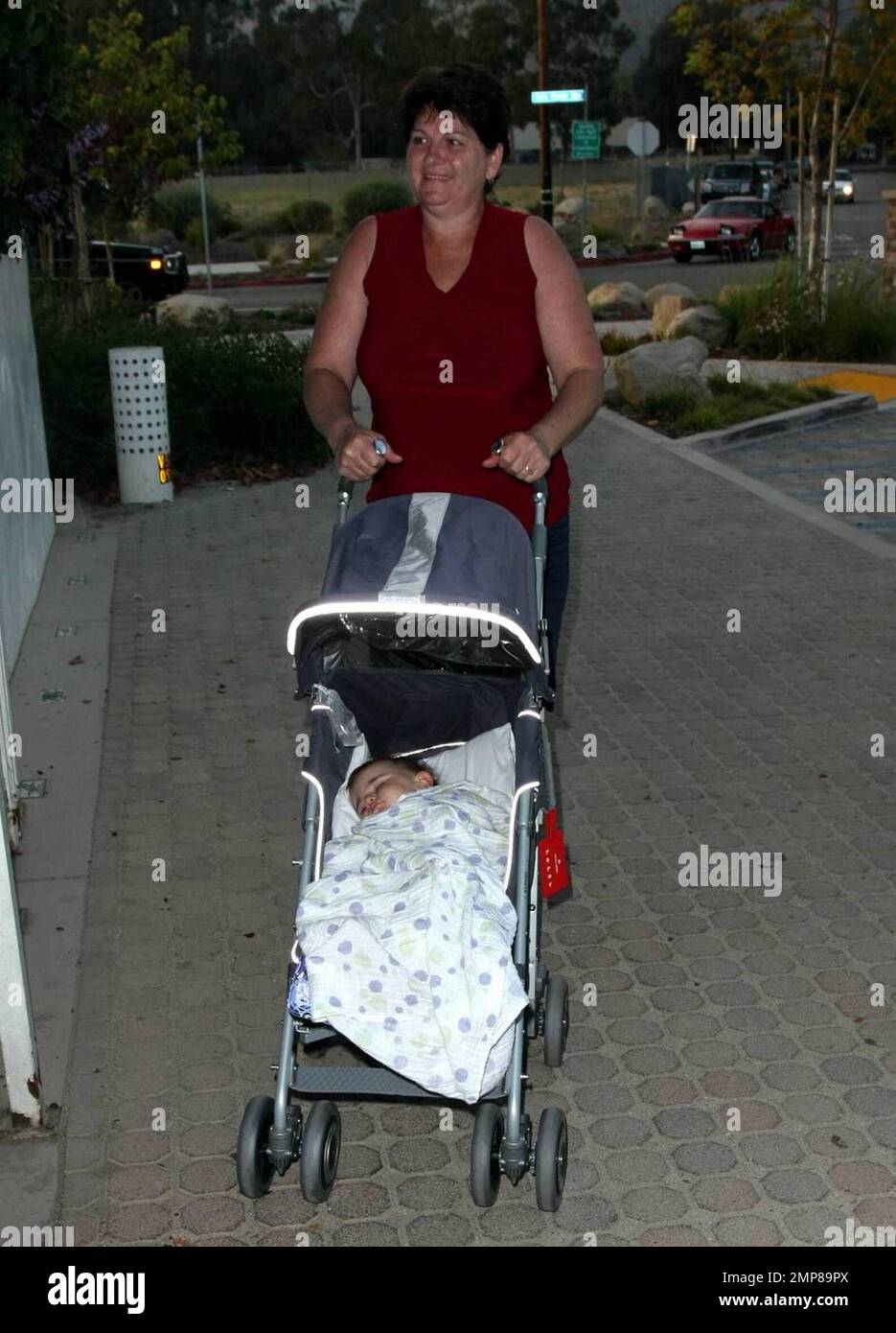 Super model Alessandra Ambrosio, fiance Jamie Mazur and their baby girl ...