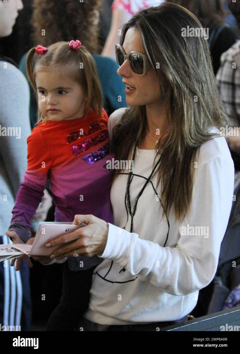 EXCLUSIVE!! Victoria's Secret model Alessandra Ambrosio, husband Jamie ...