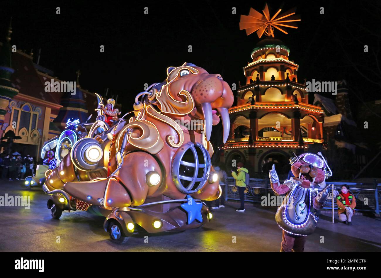 The giant-beast-shaped bionic technology robot float made in China ...