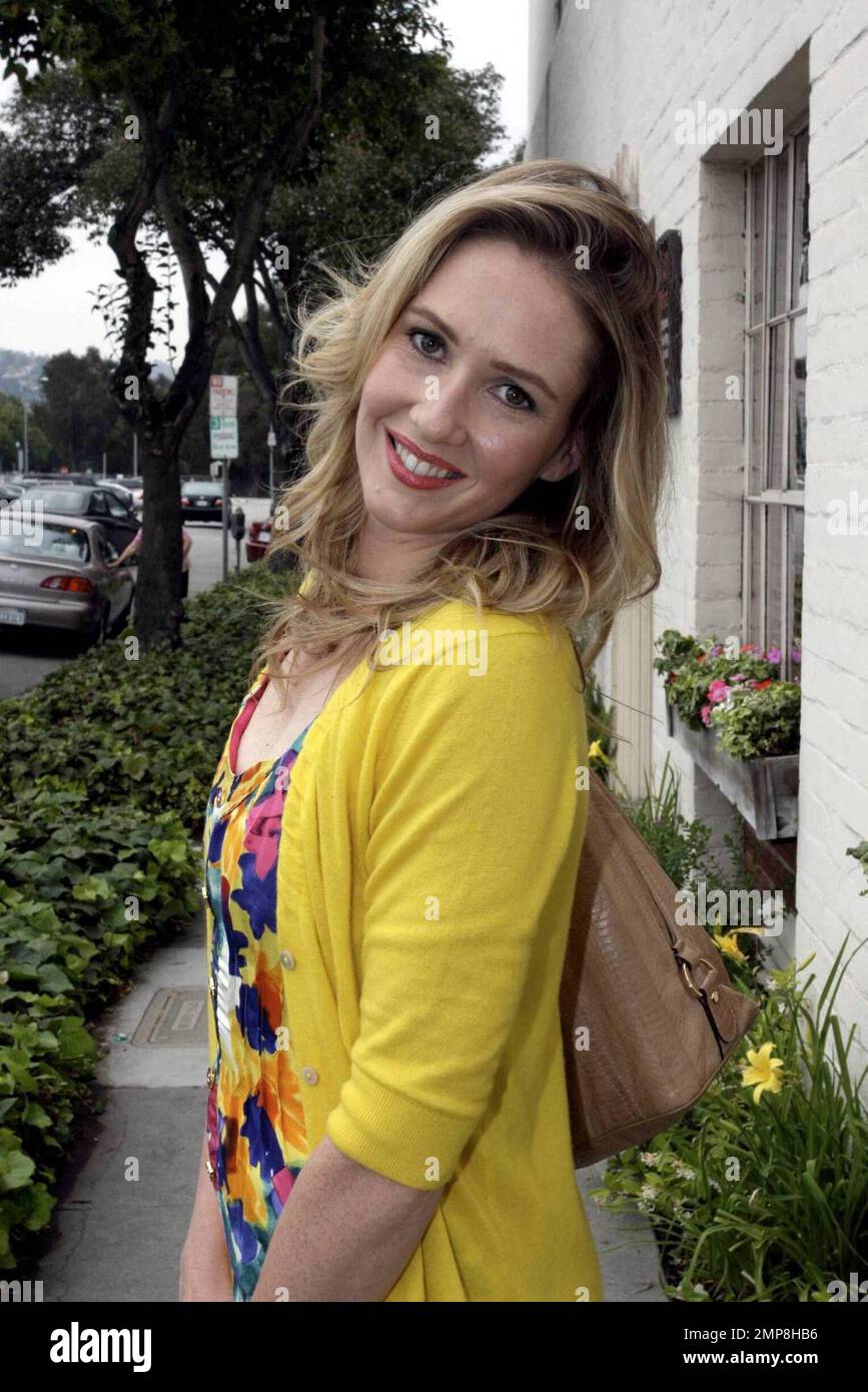 Exclusive!! Alexandra Leighton stops to pose for photos while leaving ...