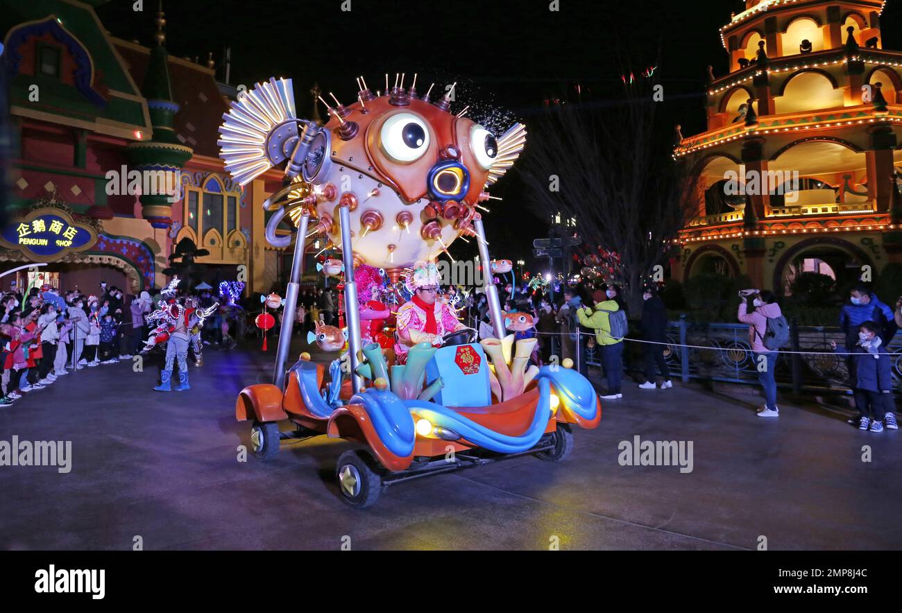 The giant-beast-shaped bionic technology robot float made in China ...