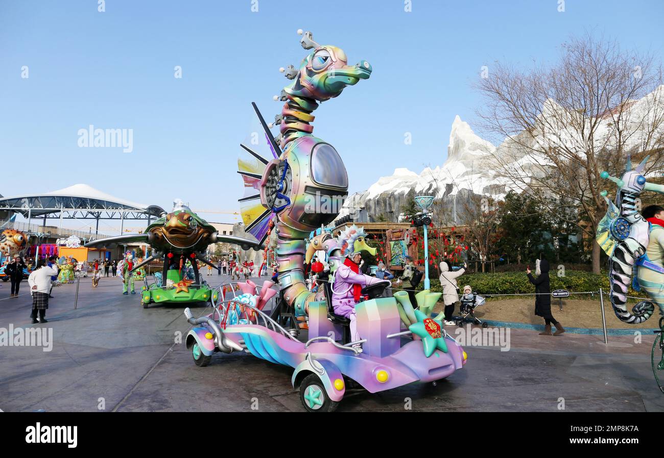 The giant-beast-shaped bionic technology robot float made in China ...