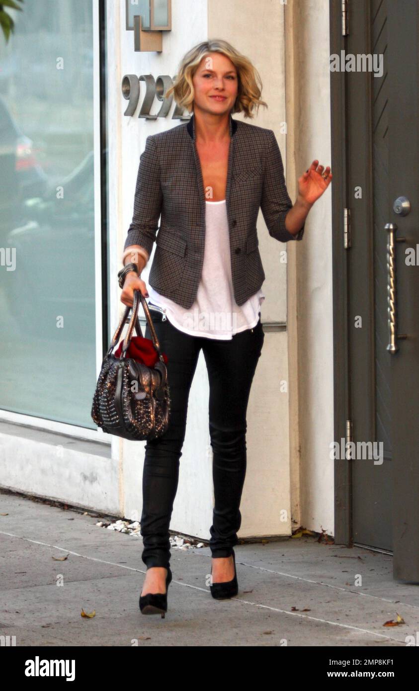 Ali Larter waves to photographers while out and about in Los Angeles ...