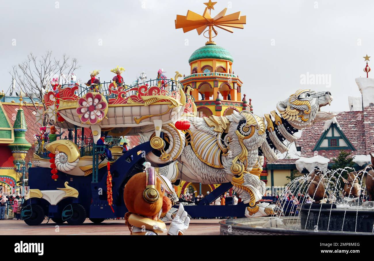 The giant-beast-shaped bionic technology robot float made in China ...