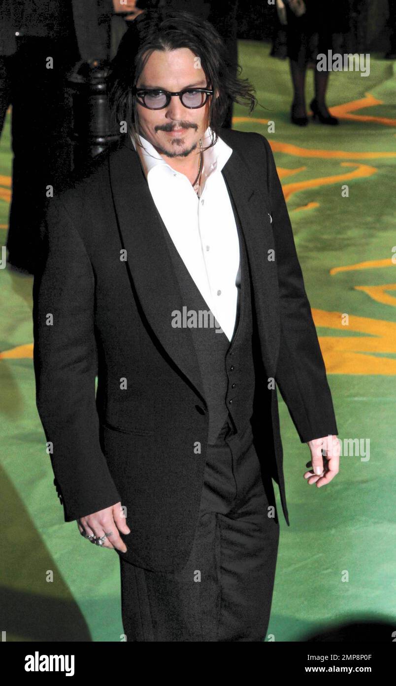 Johnny Depp arrives at the Royal World Premiere of "Alice In Wonderland ...