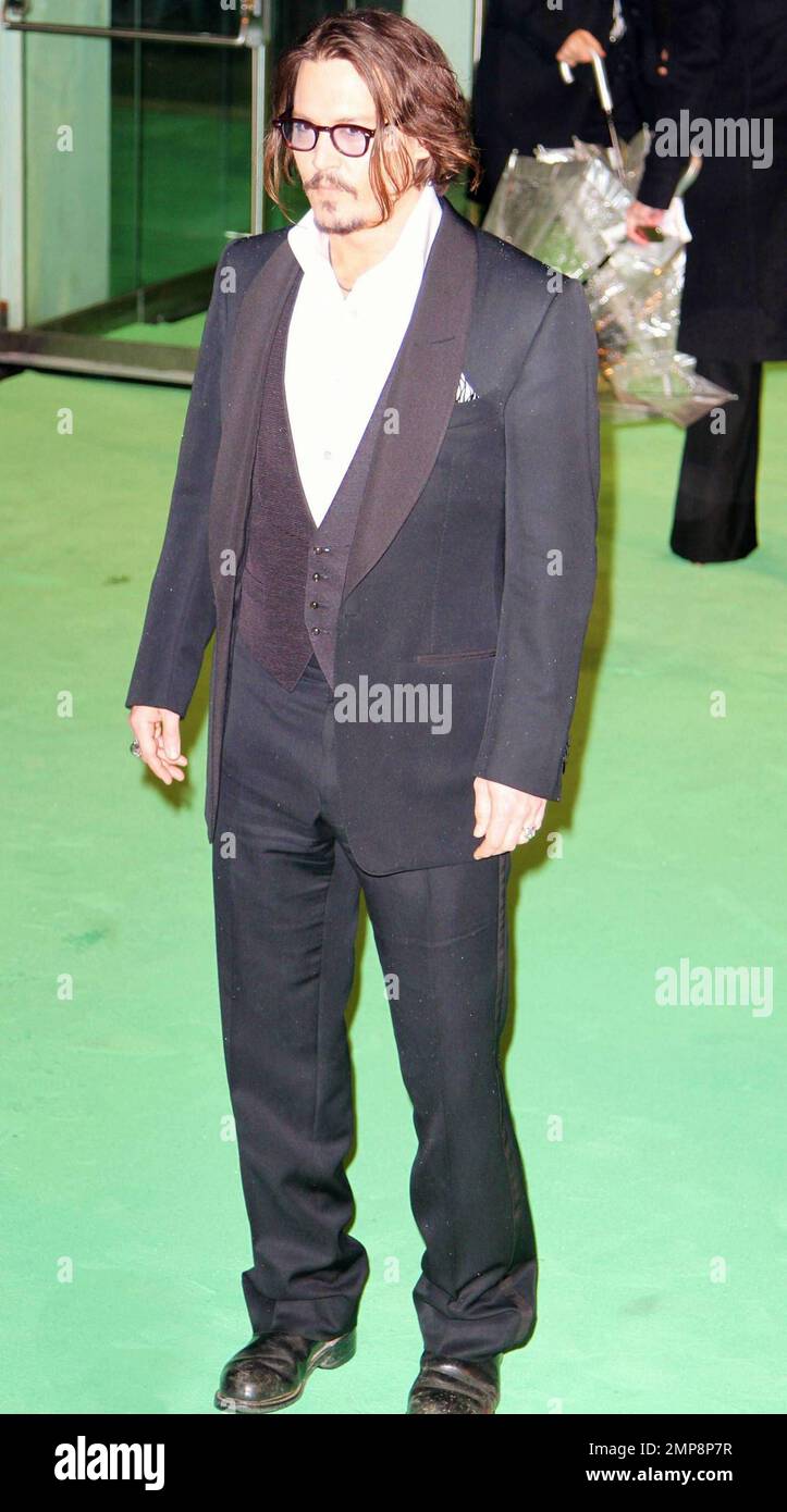 Johnny Depp arrives at the Royal World Premiere of "Alice In Wonderland ...