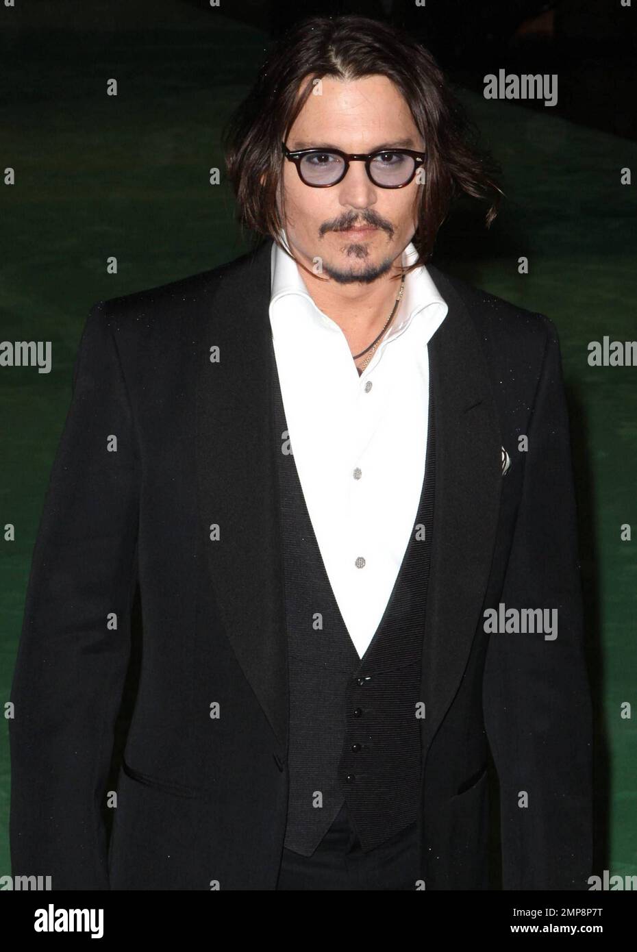 Johnny Depp arrives at the Royal World Premiere of "Alice In Wonderland ...