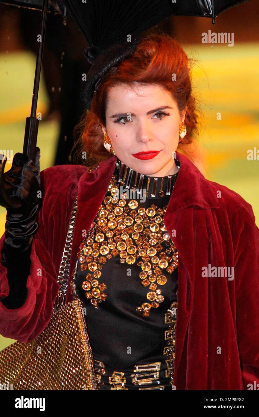 Paloma Faith arrives at the Royal World Premiere of "Alice In ...