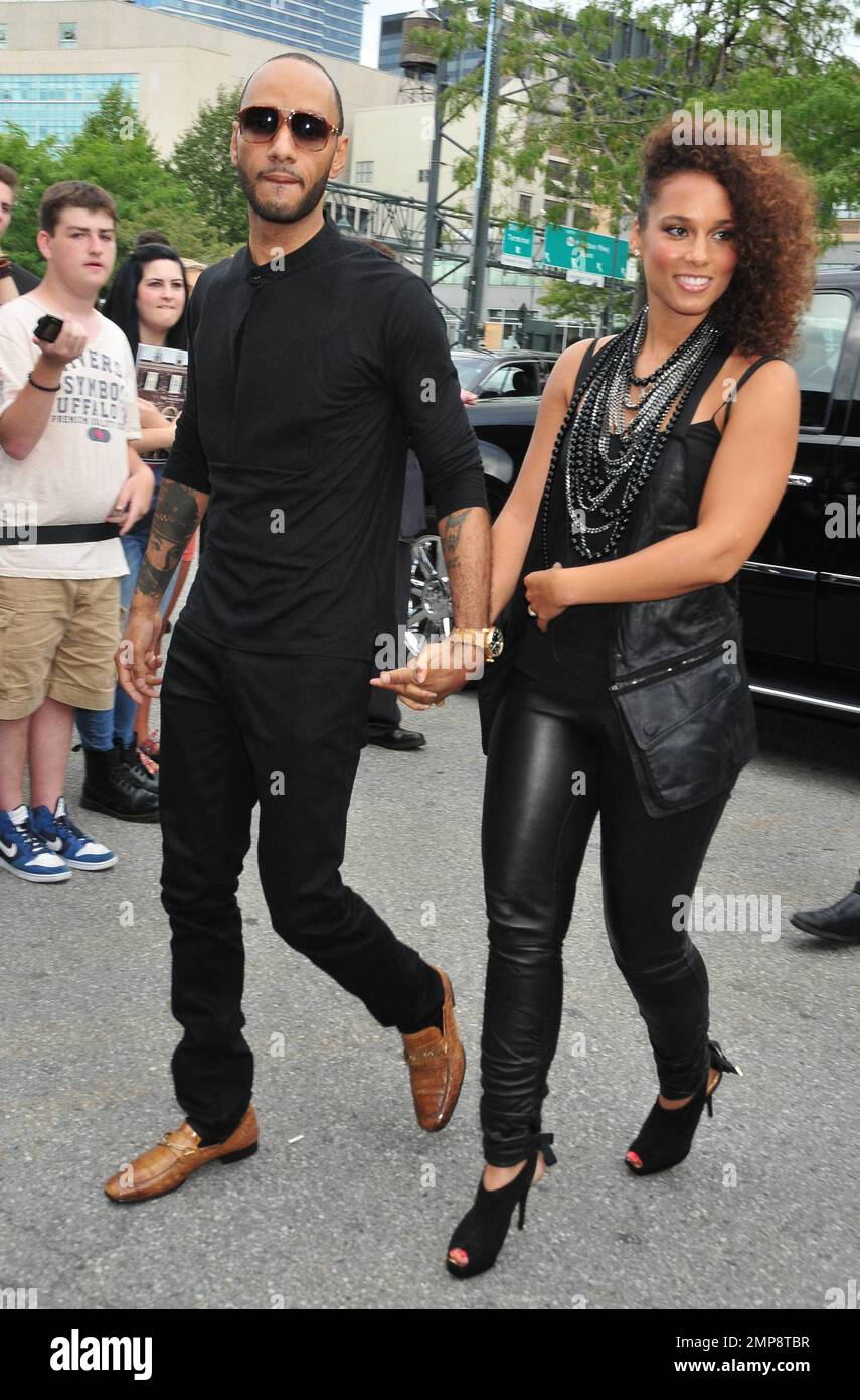 Alicia keys and her husband swizz beatz hi-res stock photography and ...