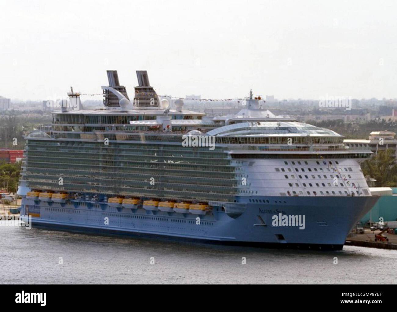 The world's largest cruise ship, Royal Caribbean's Allure of the Seas ...