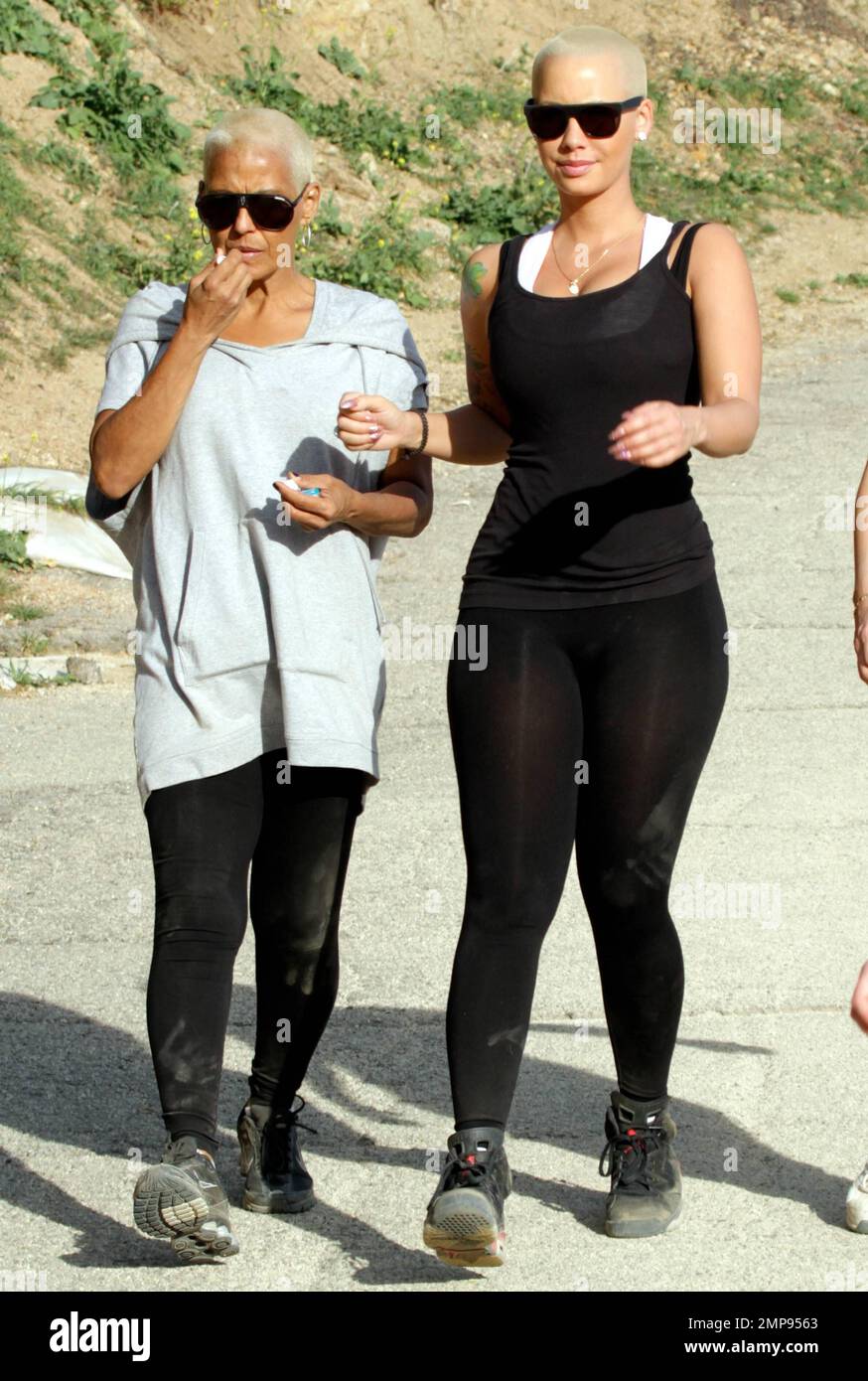 EXCLUSIVE!! Amber Rose wears figure hugging leggings that showed off ...
