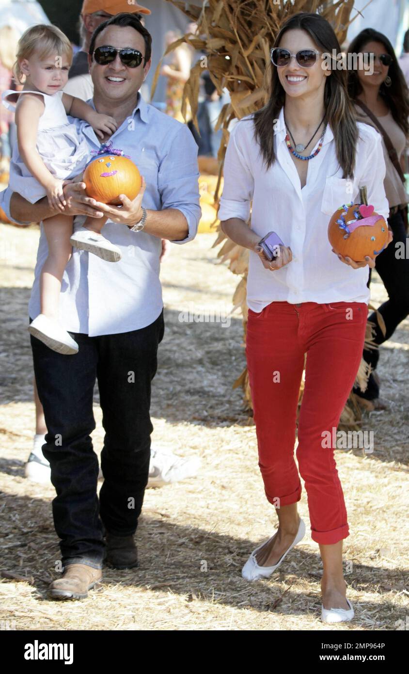 Victoria's Secret Supermodel Alessandra Ambrosio was seen in a casual ...