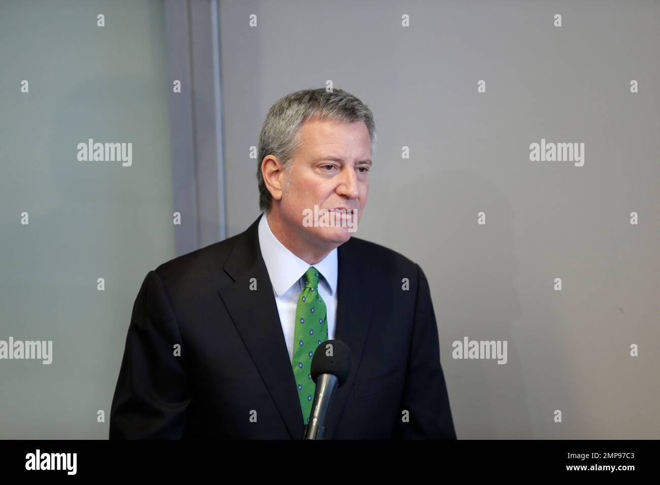 New York City Mayor Bill de Blasio speaks at a plaque dedication ...
