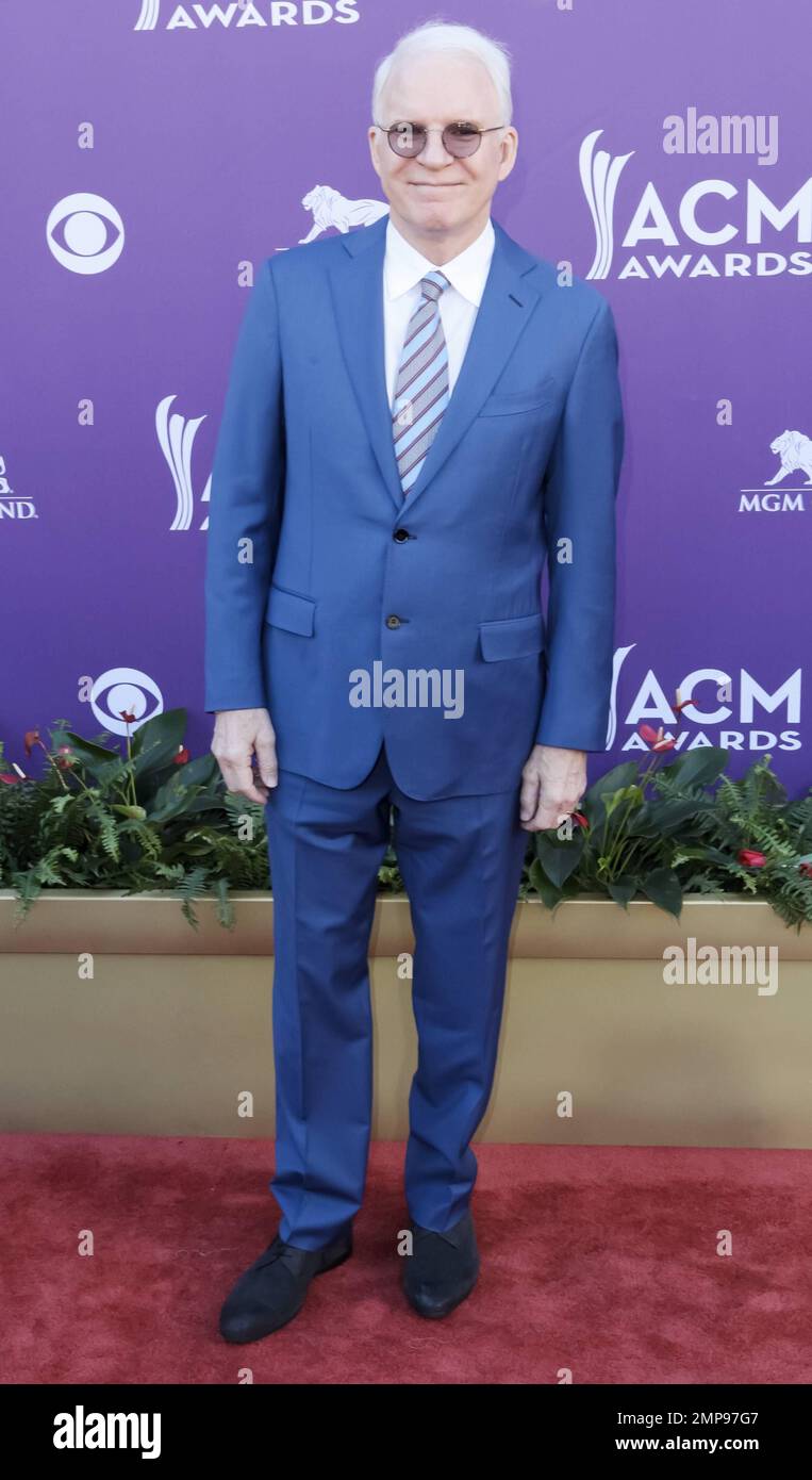 Steve martin white suit hi-res stock photography and images - Alamy