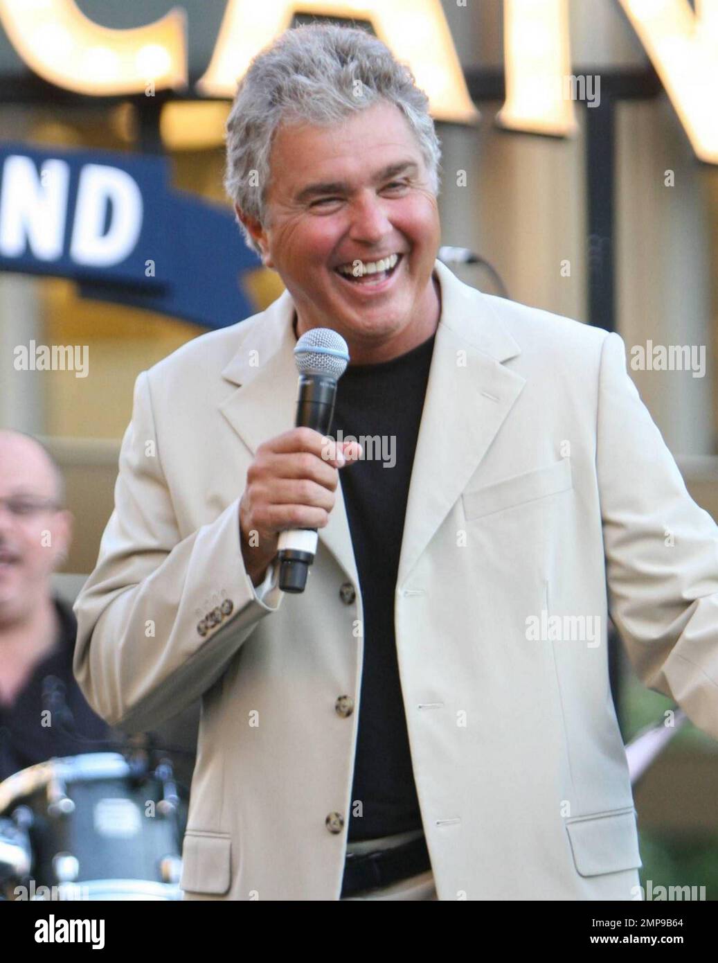 Steve tyrell hi-res stock photography and images - Alamy