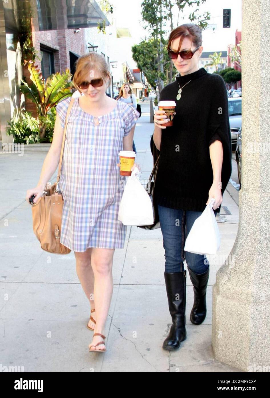 Amy Adams, who recently said she's reluctant to start wearing maternity ...